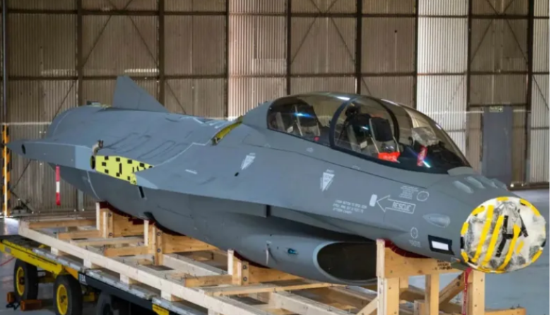 La Fuerza Aérea Argentina presentó al primero de los cazas F-16 adquiridos a Dinamarca - Red ...