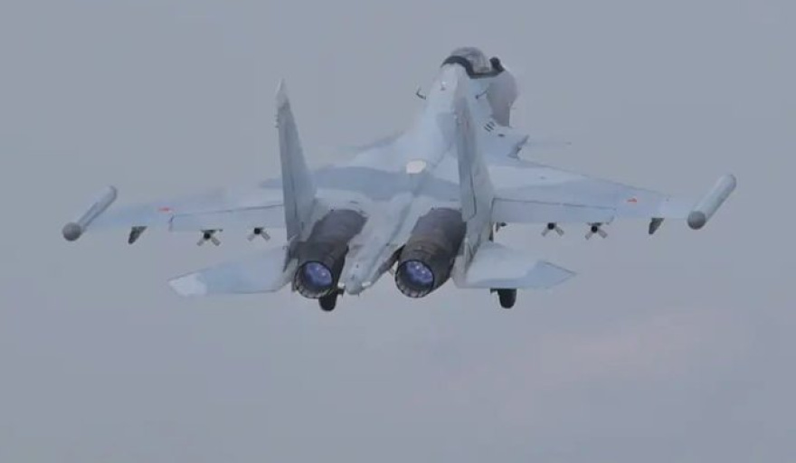 Su-30SM derriba un avión ucraniano Su-27 a 81 millas de distancia - Red Castrense